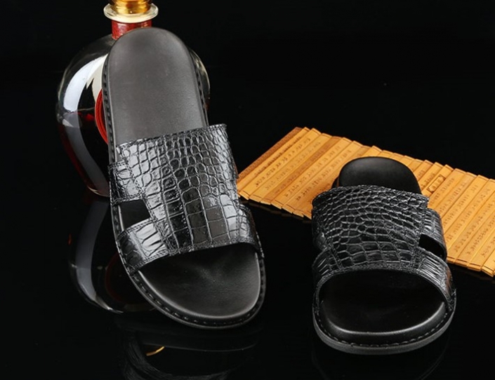The Best Slippers for Men 2019 | BRUCEGAO’s Alligator Slippers