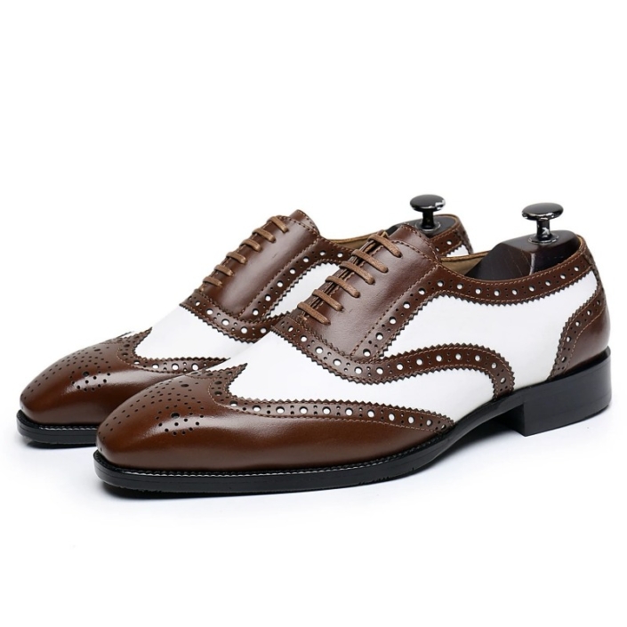 How to Wear Spectator Shoes?